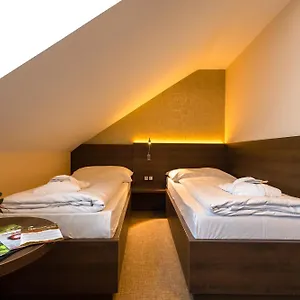 WELLNESS HOTEL JASON, VRSATSKE PODHRADIE