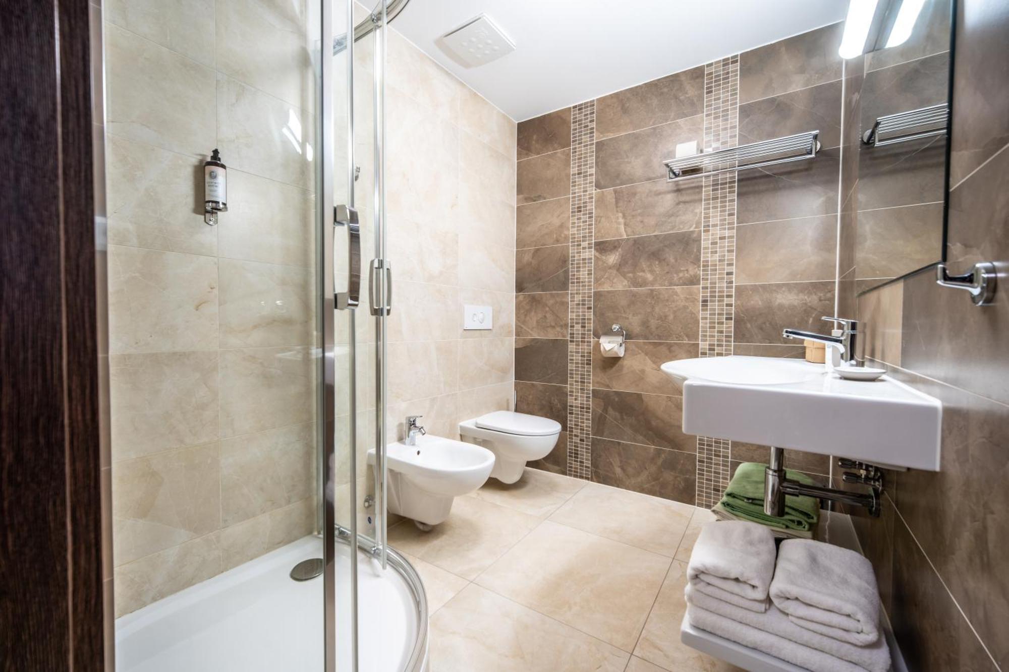 WELLNESS HOTEL JASON, VRSATSKE PODHRADIE