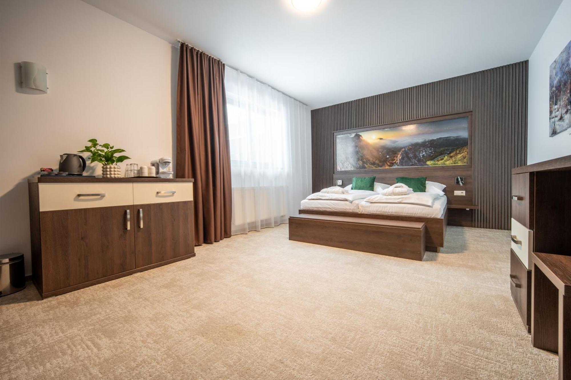 WELLNESS HOTEL JASON, VRSATSKE PODHRADIE