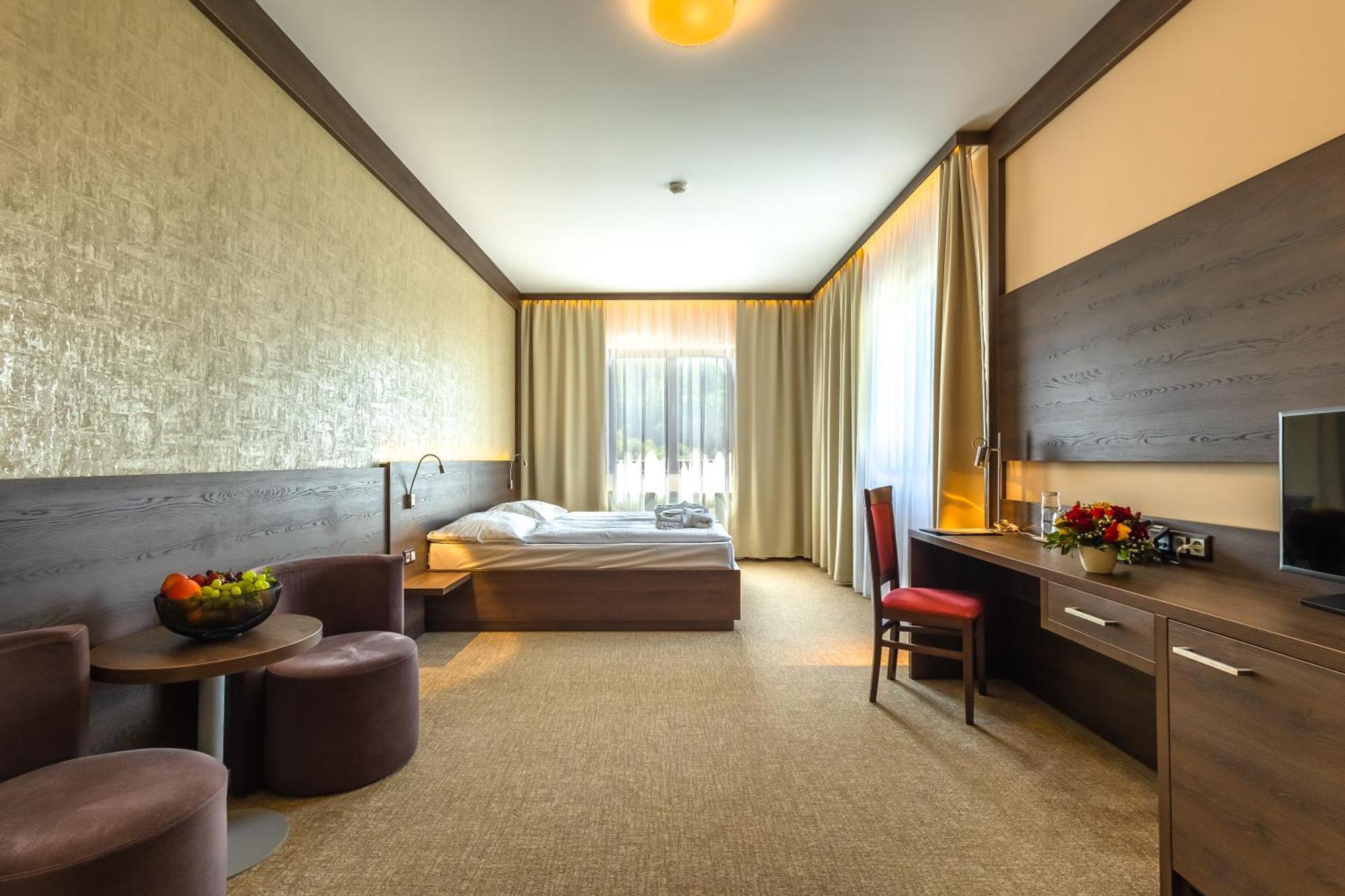 WELLNESS HOTEL JASON, VRSATSKE PODHRADIE
